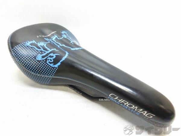 製品情報カテゴリサドル関連 サドル メーカークロマグ年式色状態ランクC(少々キズあり)送料サイズ小型サイズパーツクロモリレール状態コメント中古商品です。すれ、小傷、使用感がございます。その他