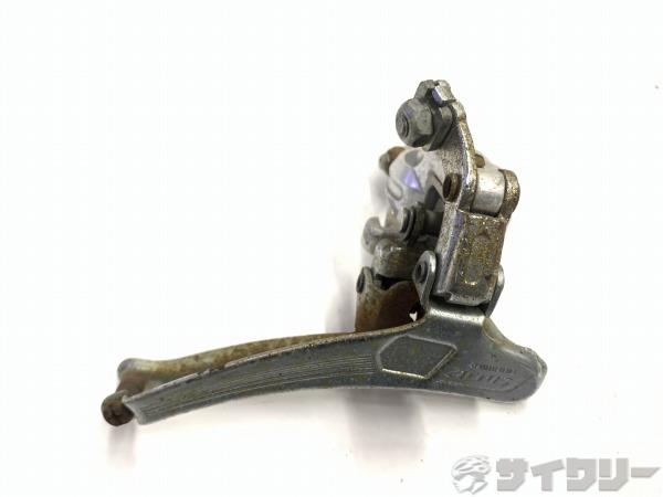 製品情報カテゴリドライブトレイン フロントディレイラー メーカーシマノ年式-色状態ランクD(年式相応のキズあり)送料サイズ小型サイズパーツ対応段数：2sクランプ径：28.6mmケーブルルーティング：下引き状態コメント中古商品でございます。使...