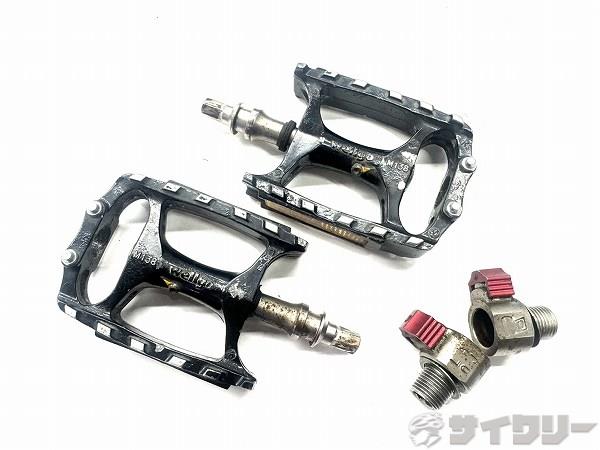 製品情報カテゴリペダル関連 ペダル フラットペダル メーカーウェルゴ年式-色状態ランクD(年式相応のキズあり)送料サイズ小型サイズパーツ色：ブラック状態コメント中古商品でございます。使用感、傷、汚れがございます。削れ、錆がみられます。軸にざ...