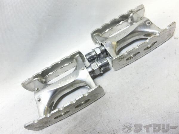 製品情報カテゴリペダル関連 ペダル フラットペダル メーカー三ヶ島年式-色状態ランクC(少々キズあり)送料サイズ小型サイズパーツ色：シルバー状態コメント中古商品です。すれ、小傷、使用感がございます。その他参考価格：4400円MKS