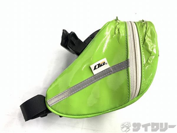 製品情報カテゴリ用品類 バッグ類（車体用） サドルバッグ メーカーgina年式-色状態ランクD(年式相応のキズあり)送料サイズ小型サイズパーツ状態コメント中古商品でございます。使用に伴う傷、汚れ、使用感がございます。表装に剥がれがあり、ボロ...