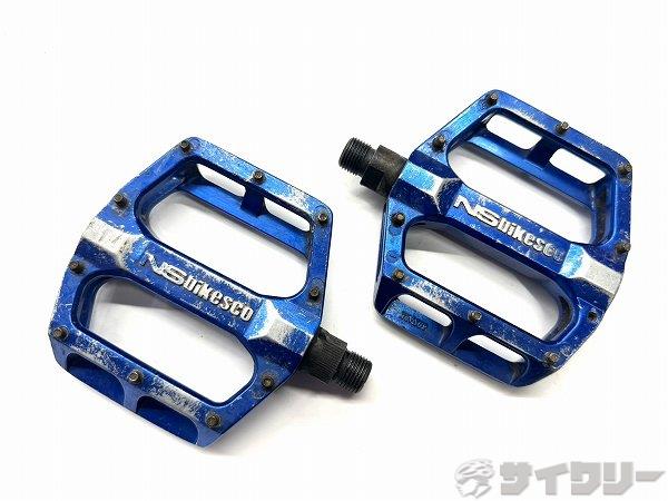 製品情報カテゴリペダル関連 ペダル フラットペダル メーカーNS BIKES年式-色状態ランクD(年式相応のキズあり)送料サイズ小型サイズパーツ色：ブルー状態コメント中古商品でございます。使用に伴う傷、汚れ、使用感がございます。錆、削れがご...