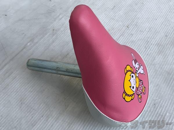 製品情報カテゴリサドル関連 サドル メーカー不明年式-色状態ランクD(年式相応のキズあり)送料サイズ小型サイズパーツポスト径：約25.4mm（実測）ポスト長：約185mm（実測）状態コメント中古商品でございます。長期保管に伴う、傷、汚れ、錆...