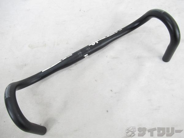 製品情報カテゴリハンドル関連 ハンドル ドロップ メーカー3T年式-色状態ランクD(年式相応のキズあり)送料サイズ小型サイズハンドル幅：440mmクランプ径：31.8mmパーツ色：ブラック状態コメント中古商品です。使用に伴う傷や汚れ、塗装?...