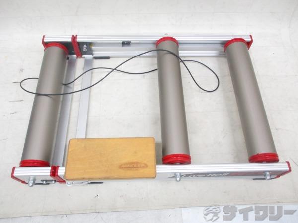 製品情報カテゴリ用品類 トレーナー/ローラー台 トレーナー/ローラー台 メーカーミノウラ年式-色状態ランクC(少々キズあり)送料サイズ中型サイズ適合ホイールサイズ：24インチ - 700C（ホイールベース 950 -1、080mm）パーツ状...