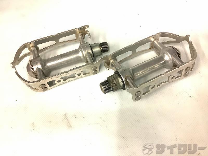 製品情報カテゴリペダル関連 ペダル フラットペダル メーカーミカシマ年式-色状態ランクC(少々キズあり)送料サイズ小型サイズパーツ色：SILVER状態コメント中古商品です。使用感傷がございます。その他MKS