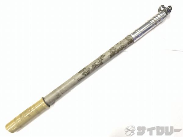 製品情報カテゴリ用品類 空気入れ、ポンプ 携帯ポンプ メーカープリムス年式-色状態ランクD(年式相応のキズあり)送料サイズ小型サイズパーツバルブ規格：仏式エアゲージ有無：無し状態コメント中古商品でございます。使用に伴う傷、汚れ、強い使用感が...