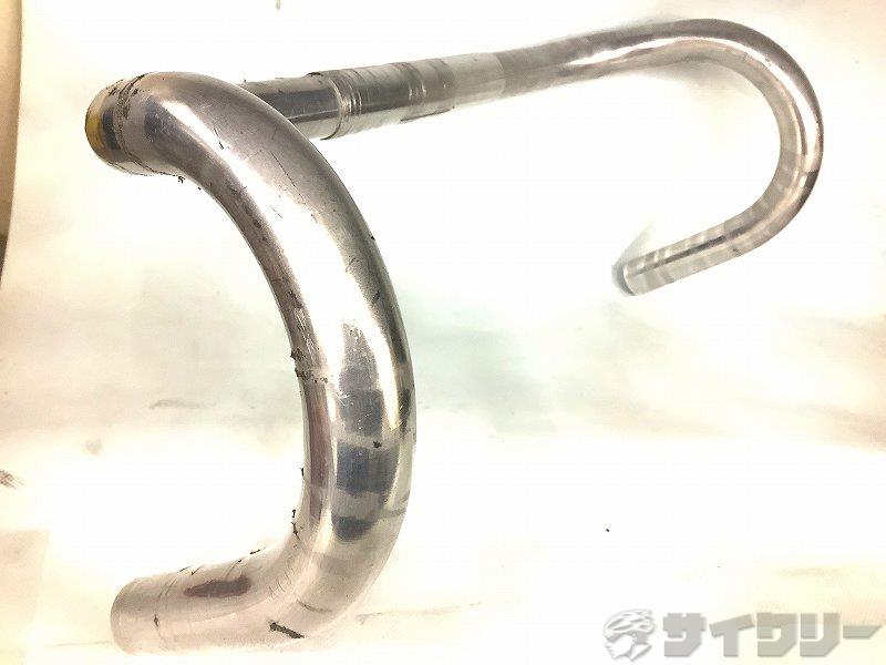製品情報カテゴリハンドル関連 ハンドル ドロップ メーカー日東年式-色状態ランクD(年式相応のキズあり)送料サイズ小型サイズ 380x25.4mmパーツ色：SILVER状態コメント中古商品です。使用感傷がございます。その他NITTO