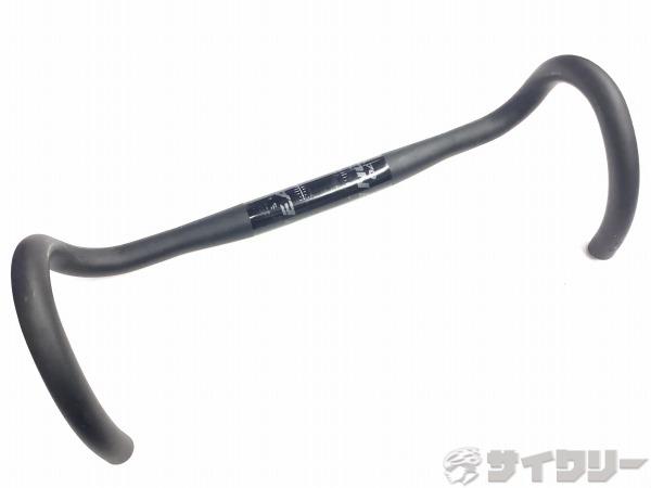 製品情報カテゴリハンドル関連 ハンドル ドロップ メーカーイーストン年式-色状態ランクD(年式相応のキズあり)送料サイズ小型サイズハンドル幅：31.8mmクランプ径：約455mm（エンドC-C実測）パーツ色：ブラック状態コメント中古商品でご...