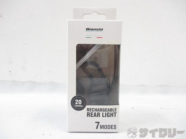 製品情報カテゴリ用品類 ライト リア メーカービアンキ年式-色状態ランクA(未使用品)送料サイズ小型サイズパーツ充電方法：USB点灯方式：点灯、点滅状態コメント未使用品です。USBケーブル欠品です。その他【参考価格】3、520円