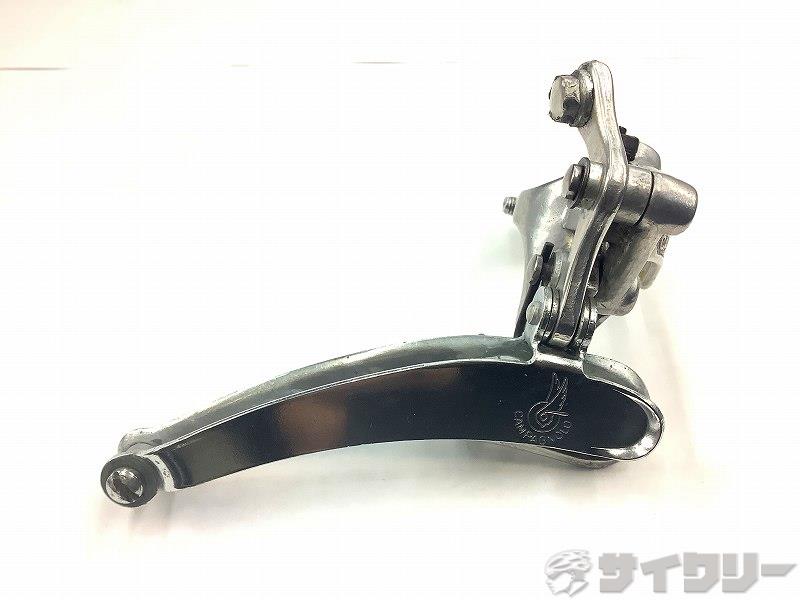 製品情報カテゴリドライブトレイン フロントディレイラー メーカーカンパニョーロ年式-色状態ランクV(ビンテージ)送料サイズ小型サイズクランプ径：28.6mmパーツ対応段数：2sケーブルルーティング：下状態コメント中古商品です。使用感傷が見受...