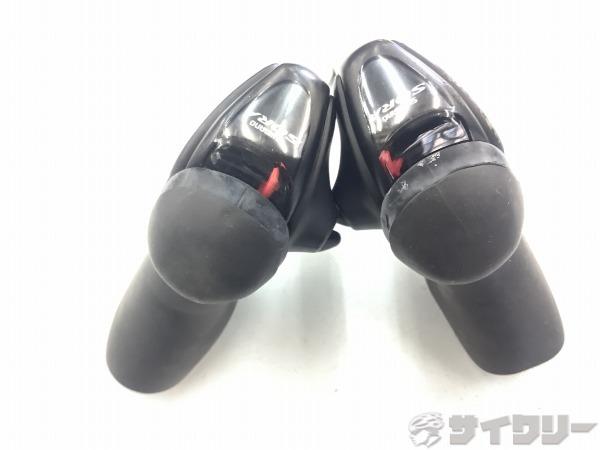 製品情報カテゴリドライブトレイン シフター デュアルコントロールレバー メーカーシマノ年式-色状態ランクD(年式相応のキズあり)送料サイズ小型サイズクランプ径：23.8〜24.2パーツ対応段数：2/3x9s変速方式：機械式対応ブレーキ規格：...