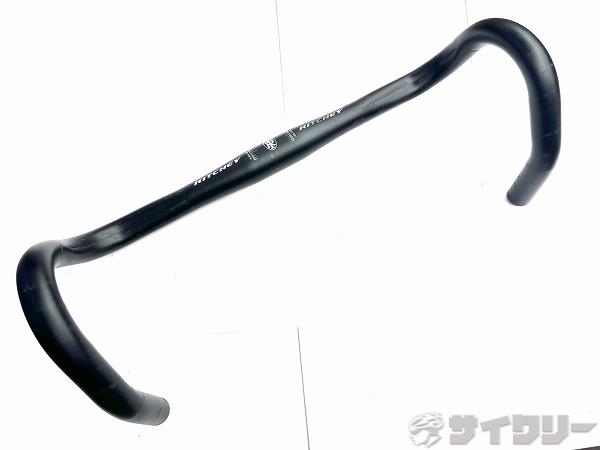 製品情報カテゴリハンドル関連 ハンドル ドロップ メーカーリッチー年式-色状態ランクD(年式相応のキズあり)送料サイズ小型サイズハンドル幅：400mmクランプ径：31.8mmパーツ色：ブラック状態コメント中古商品でございます。使用に伴う傷、...