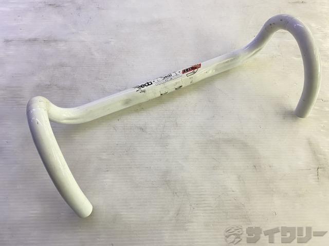 製品情報カテゴリハンドル関連 ハンドル ドロップ メーカーデダ年式-色状態ランクD(年式相応のキズあり)送料サイズ小型サイズパーツクランプ径：31.7mmハンドル幅：約400mm（エンドC-C実測）状態コメント中古商品でございます。使用感、...