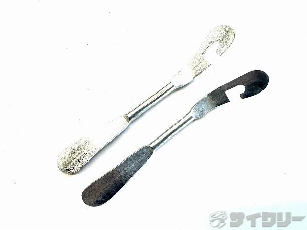 製品情報カテゴリ用品類 工具類/ケミカル 工具類 メーカー不明年式-色状態ランクD(年式相応のキズあり)送料サイズ小型サイズパーツ状態コメント中古商品でございます。使用感、傷、汚れがございます。取付傷、歪み箇所がみられます。写真掲載品で全て...