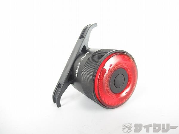 製品情報カテゴリ用品類 ライト リア メーカーロックブロス年式-色状態ランクC(少々キズあり)送料サイズ小型サイズパーツ使用電池：内臓バッテリー充電方法：USB充電端子：microB点灯方式：点灯・点滅状態コメント中古商品でございます。動作...