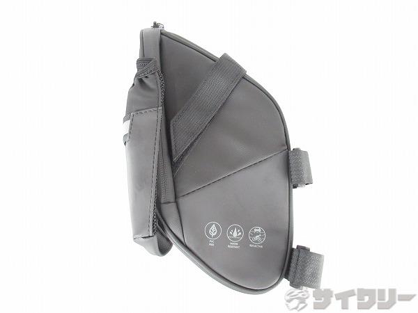 製品情報カテゴリ用品類 バッグ類（車体用） サドルバッグ メーカー不明年式-色状態ランクA(未使用品)送料サイズ小型サイズサイズ：11×4×20cmパーツ色：ブラック状態コメント未使用品でございます。画像に写っているもので全てでございます。その他