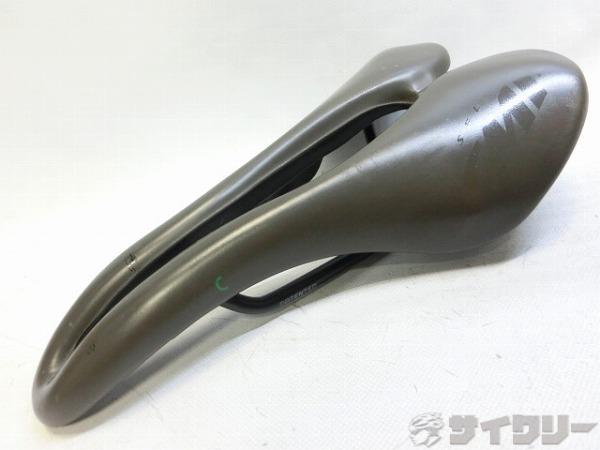 製品情報カテゴリサドル関連 サドル メーカーセラSMP年式-色状態ランクD(年式相応のキズあり)送料サイズ小型サイズパーツレール材質：AISI304ステンレス鋼色：ブラウングラベル状態コメント中古商品でございます。若干の擦れなど使用感がござ...