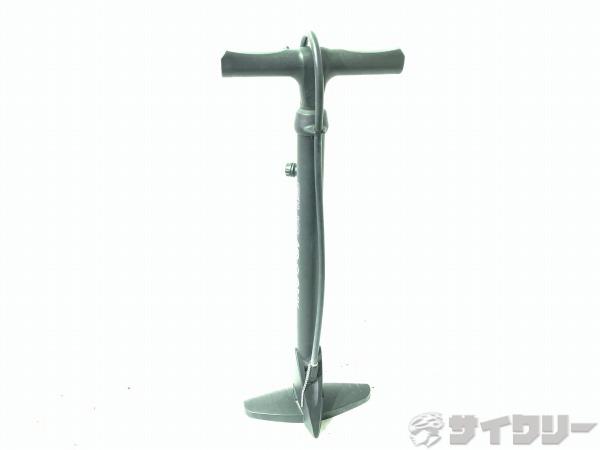 製品情報カテゴリ用品類 空気入れ、ポンプ フロアポンプ メーカージヨ年式-色状態ランクC(少々キズあり)送料サイズ小型サイズパーツバルブ規格：仏式/米式/英式エアゲージ有無：無し色：ブラック状態コメント中古商品でございます。使用に伴う傷、汚...