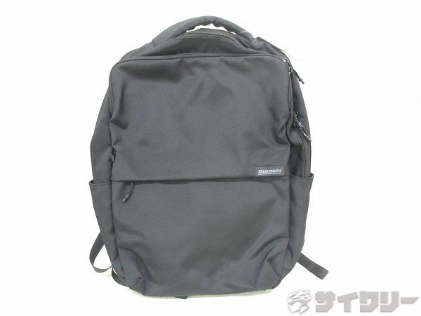 製品情報カテゴリ用品類 バッグ類 バックパック メーカービアンキ年式-色状態ランクA(未使用品)送料サイズ小型サイズサイズ：29x42x16（本体14）cm容量：22L（本体18L）パーツ色：ブラック状態コメント未使用品です。その他【参考価...