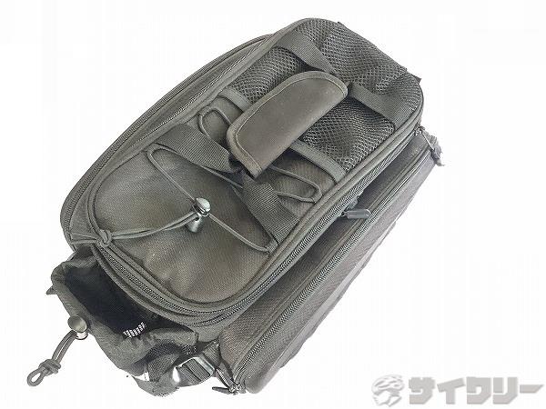 製品情報カテゴリ用品類 バッグ類（車体用） その他 メーカートピーク年式-色状態ランクC(少々キズあり)送料サイズ小型サイズサイズ：およそ横320x縦160x幅210mm(実測)パーツ色：ブラック状態コメント中古商品でございます。使用に伴う...