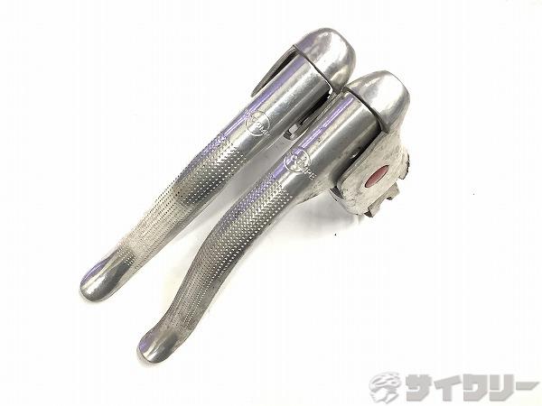 製品情報カテゴリブレーキ関連 ブレーキレバー メーカーダイアコンペ年式-色状態ランクD(年式相応のキズあり)送料サイズ小型サイズクランプ径：23.5/22パーツ状態コメント中古商品でございます。使用に伴う傷、汚れ、使用感がございます。取付傷...