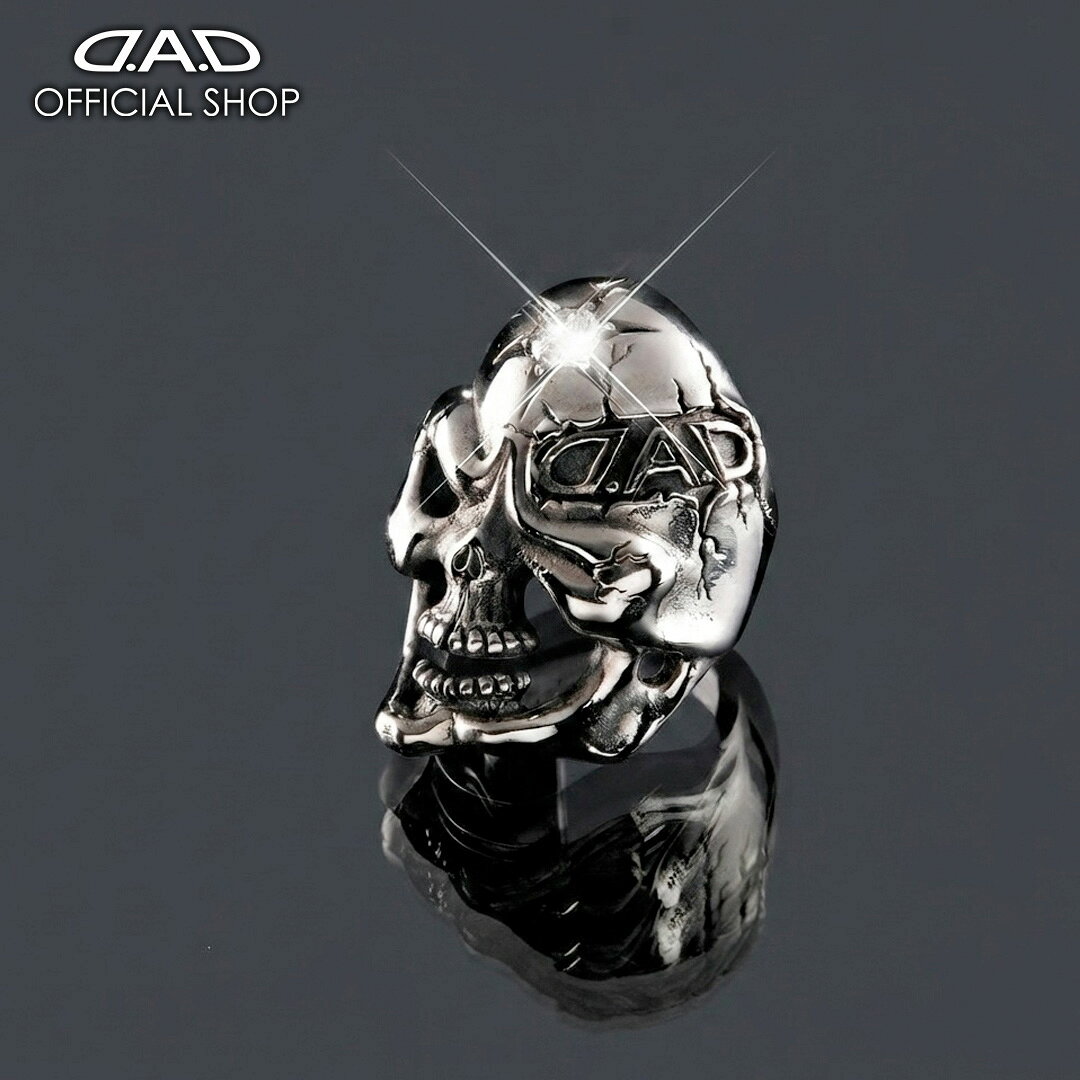 D.A.D RING ■カラー：シルバー ■石：キュービックジルコニア ■素材：ホワイトブロンズ ■サイズ（号数）：23 ■ジョーデザイン部　縦幅：約45mm PROFILE リング全体に大きくデザインされたジョーが威圧感を漂わせ、トップに...