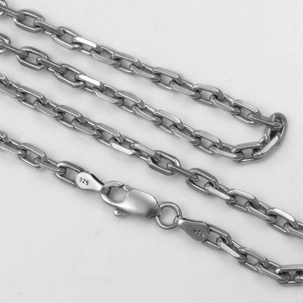 メンズ感を感じられるボリュームのチェーン。 カットチェーンとなっているので、シャープな雰囲気となっています。 鏡面チェーンもあるので、チェックしてみてください。 ■鏡面タイプ メンズアクセブランドのDAgDART/ダグダートは、男性だけでな...