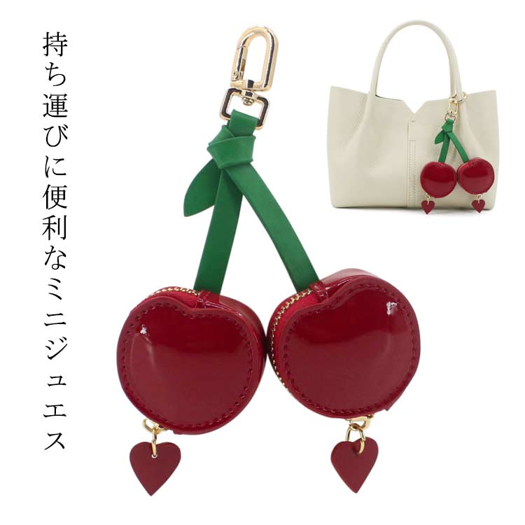 持ち運びに便利なミニジュエスバッグに入れても邪魔にならない手のひらサイズ！シンプルな宝箱のようなラウンドシルエットに、落ち着いた大人のカラーリングが魅力的頑丈ながら起毛感のある柔らかな生地で、アクセサリーたちをしっかり保護◎普段のお出かけや...