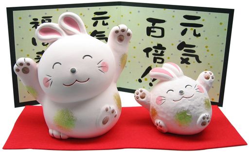 サイズ:親-約幅11x奥行き7x高さ10.5、子-約幅8x奥行き5x高さ6cm 重量:約270g 素材:本体-陶器台-樹脂 原産国:日本