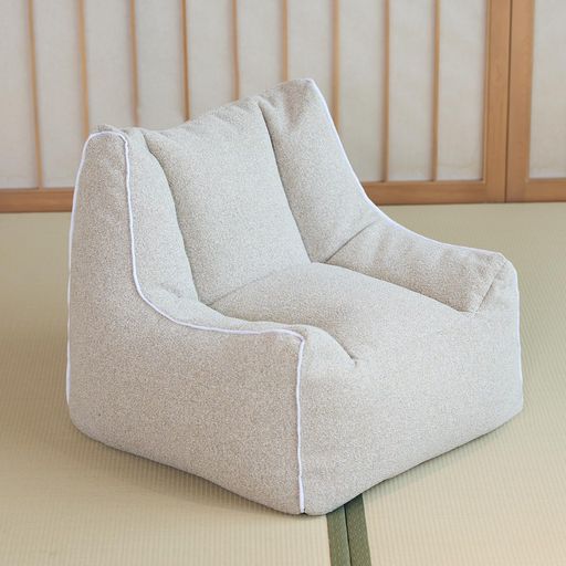 【安心のエコ素材・子供にも安全】市販のビーズクッションとは違い、軽量かつ耐久性に優れたEPP粒子を採用。へたりにくく、長期間しっかり支える。環境に優しいエコ素材で小さなお子様がいるご家庭でも安心してお使いいただけます。 【コンパクト設計・狭...