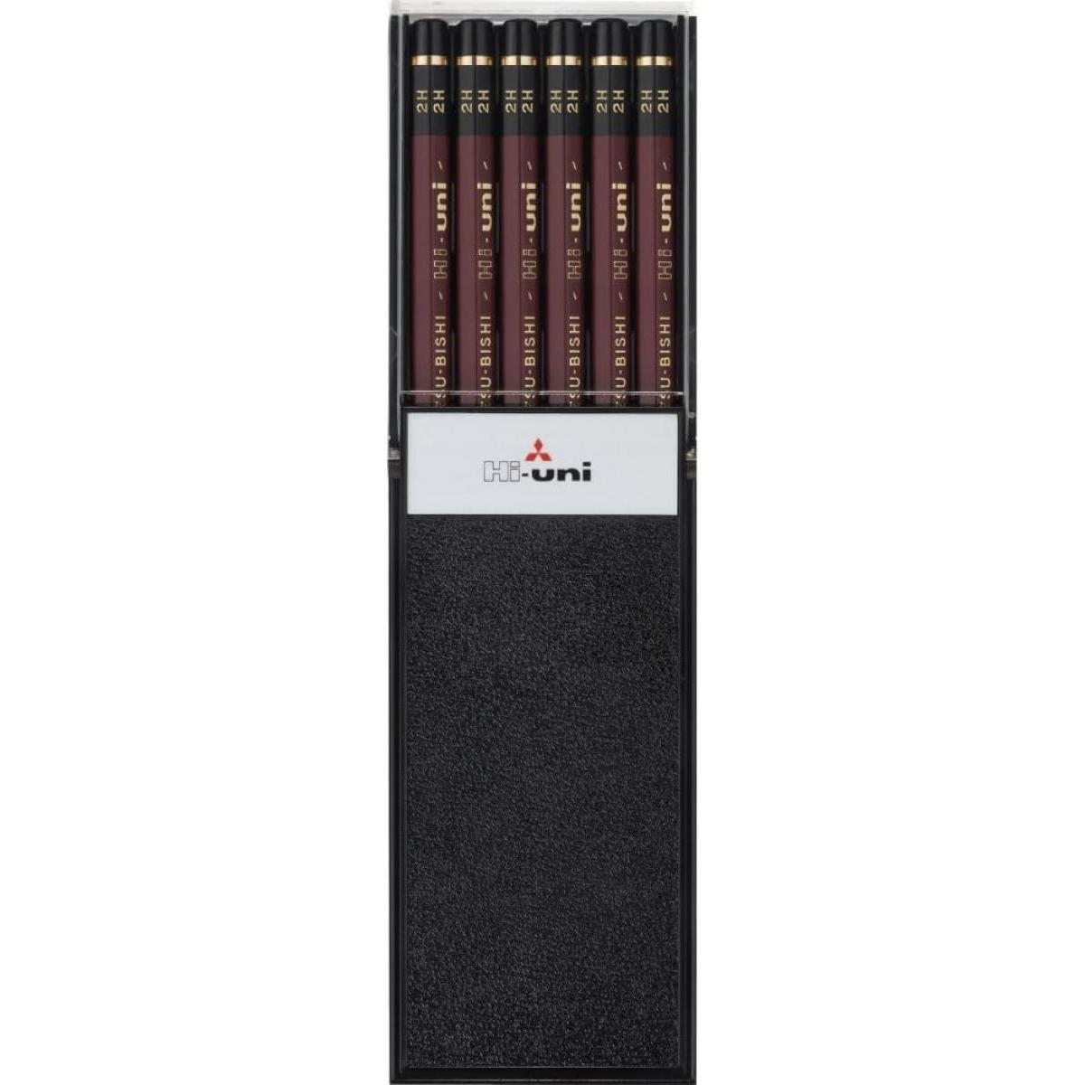 黒く、きれいに書ける理想の芯を採用 大小の粒子を混合し、なめらかな書き味を追及した鉛筆です。金のラインを軸に施し、デザインにも高級感を出しています。 ・黒く、きれいに書ける理想の芯を採用 鉛筆芯の材料である黒鉛と粘土は微粒で不純物が少なく均...