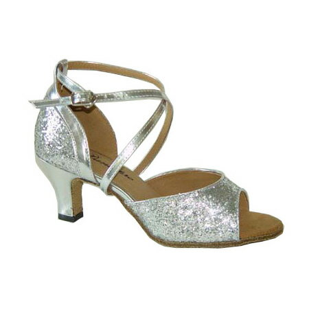 あなたの足に合わせたセミオーダーメイドシューズだから、踊りやすく疲れにくいです！こちらの商品はセミオーダー商品のため、ご注文をお受けしてからお届けまでに、約1ヵ月程お時間を頂きますので予めご了承ください。色シルバー素材ラメ入パテントレザーx...