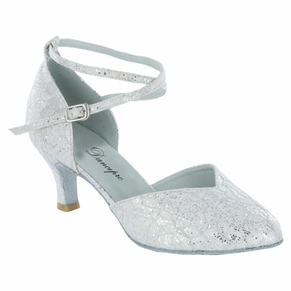 あなたの足に合わせたセミオーダーメイドシューズだから、 踊りやすく疲れにくいです！ こちらの商品はセミオーダー商品のため、ご注文をお受けしてから お届けまでに、約1ヵ月程お時間を頂きますので予めご了承ください。 色 白（ホワイト） 素材 模...