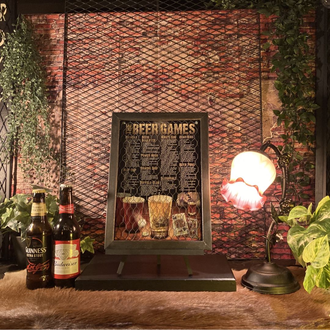 アイテムインフォメーション サイズ※横 約32cm,縦 約24cm,奥行 約2cm,重さ 約0.47kg 素材パネル:TIN製　枠(フレーム):木製、アイアンメッシュ仕上げ 備考 ご注意：モニターの発色の具合によって実際のものと色が異なる場...