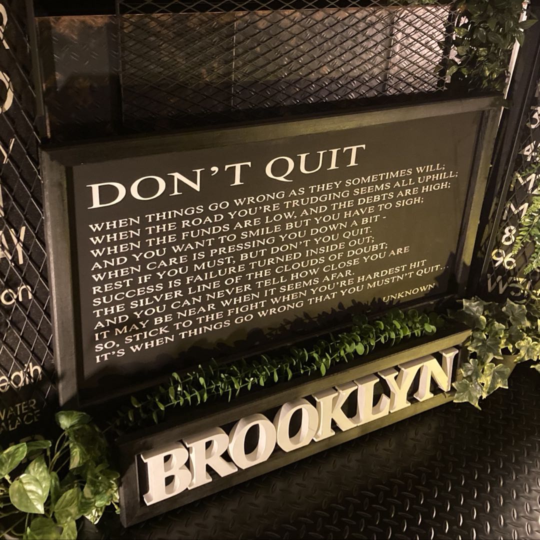 アイテムインフォメーション サイズ横:約84.7cm,縦:約44.7cm,奥行 約2.8cm,重さ 約1.5kg 素材パネル:キャンバス製　枠(フレーム):木製 備考 ご注意：モニターの発色の具合によって実際のものと色が異なる場合があります...