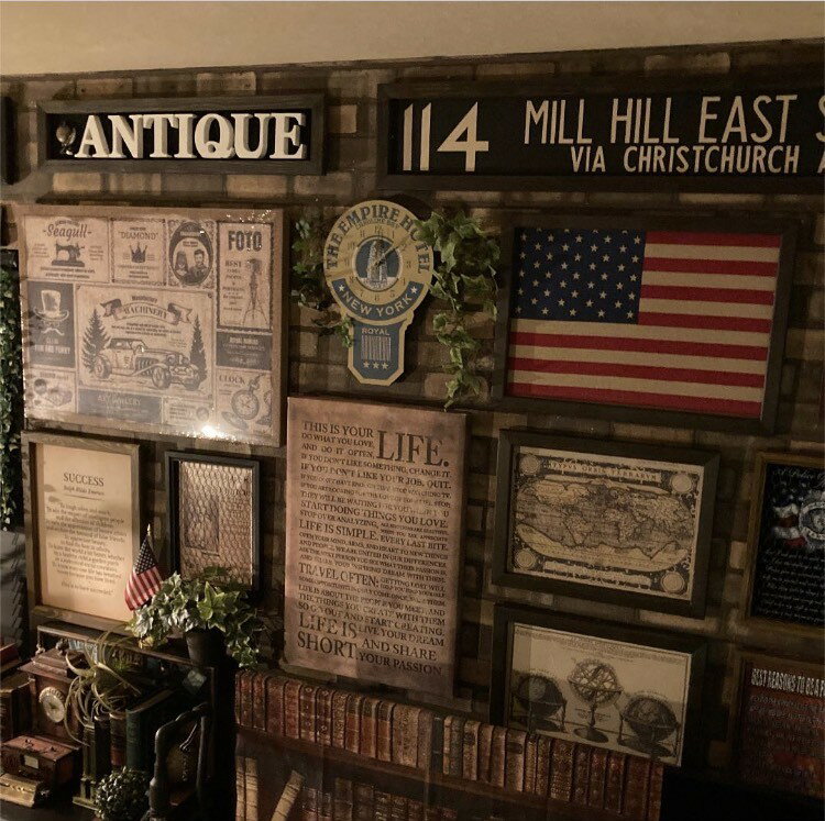 アイテムインフォメーション サイズ横 約24.5cm,高さ 約37cm,厚み 約4cm,重さ 約0.4kg 素材MDF、PVC製、一部STEEL 備考 ご注意：モニターの発色の具合によって実際のものと色が異なる場合があります 送料※離島・一...