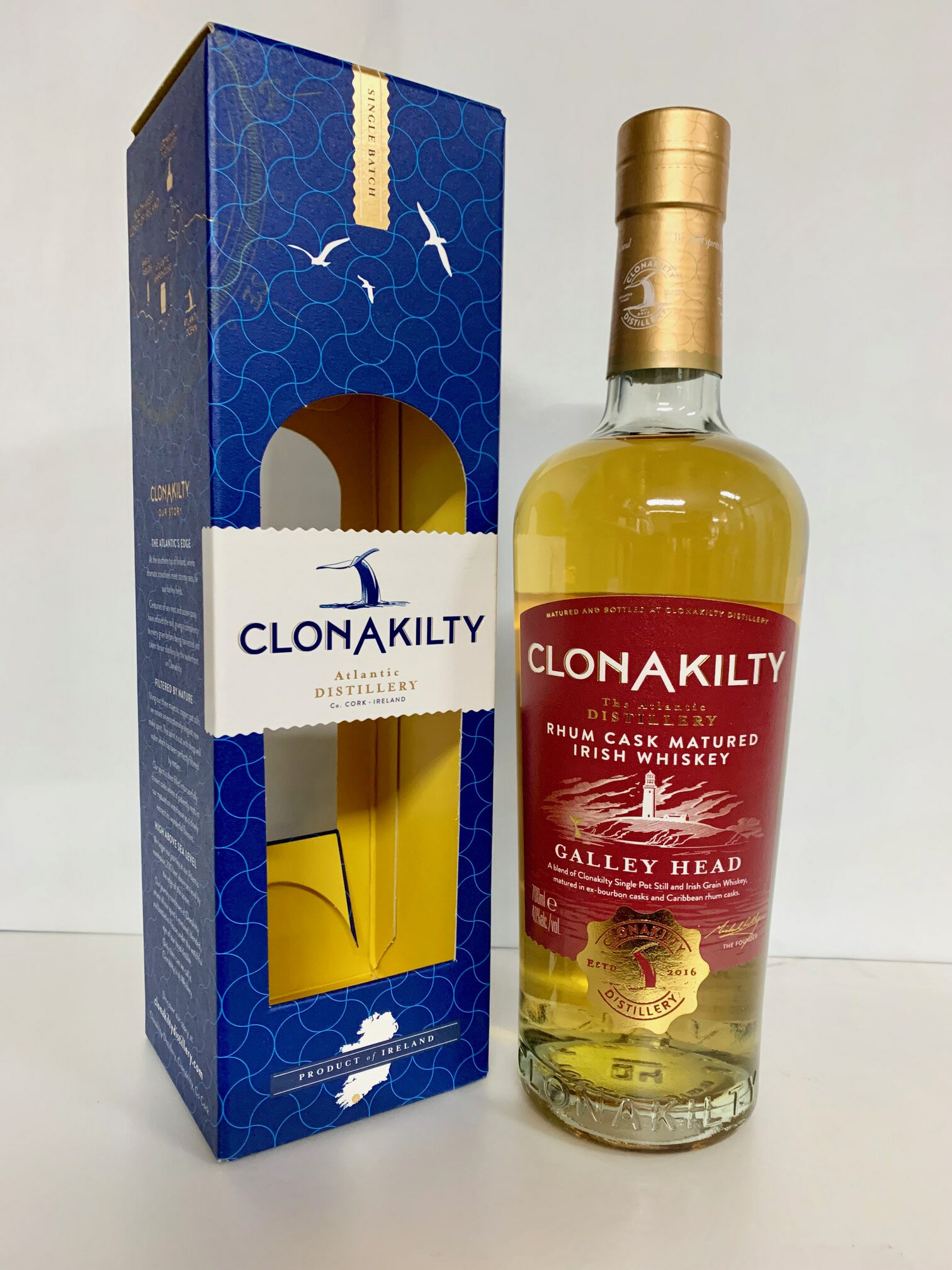 商品情報名称ウイスキー原産国アイルランド内容量700mlアルコール分40％原材料モルト・グレーン特徴Galley Headシリーズの最新作は、クロナキルティ・シングル・ポットスティル・ウイスキーとアイリッシュ・グレイン・ウイスキーのマリアー...