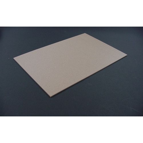 ●素材：ポリプロピレン。●サイズ：200mm×300mm。●板厚：2mm。●色：ベージュ。●重量（kg）：0.048kg。●比重：0.4。●連続使用温度（上限温度）：120℃。●屋外耐候性：×。●吸水率：0.0003。●切る：カッター。●穴...
