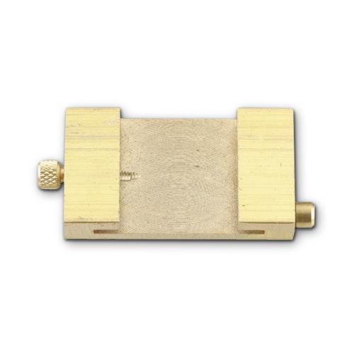 スケールに取り付けることにより、デプスゲージとして利用できます。 ●正確なケガキ作業や、深さ測定等に ●SKスケールディップス 300mmをDCMでは販売しております。その他の測定工具・計測機器も多数取扱っております。 ●使用可能スケ−ル　...