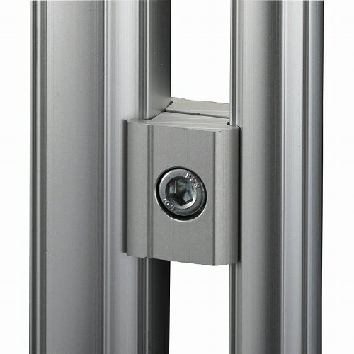 ●フレームNとSを並べて連結できます。 ●フレーム間ピッチ:15ミリ。 ●ボルト:六角穴付ボルト。 ●重量/27g。 ●材質/アルミ押出材、ボルト・ナット部:鉄。 ●色/シルバー。 ●製品に同梱の「使用上のご注意」を必ずご確認ください。