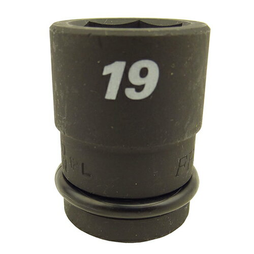 インパクトレンチに取り付けて使用するショートタイプのソケットです。 ●【用途】ナット・ボルト等の締めつけ、緩め作業。 ●【機能・特長】ピンロック式で、ピンとOリングで保持します。 ●対辺寸法:19mm(3/4inch)。 ●全長:40mm。...