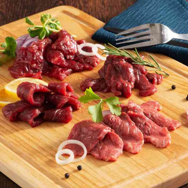 最高級の贅沢を食卓へ！希少部位を堪能する極上の馬刺し詰合せ■ 一頭からわずかしか取れない「幻の部位」をお届け馬肉を知り尽くした職人が厳選した、最高級の赤身部位のみを贅沢に詰め合わせました。驚くほど柔らかく、口の中でとろけるような食感と、噛む...