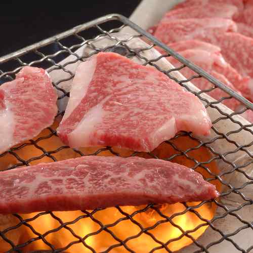 ◆ 極上の贅沢をあの方へ。日本三大和牛「近江牛」の豪華食べ比べセット ◆滋賀の名店「徳志満」が厳選した、血統・飼料・飼育年数にこだわり抜いた最高峰の近江牛。とろけるようなロース肉600gと、旨味溢れる上バラ肉600g、合計1.2kgの圧倒的...