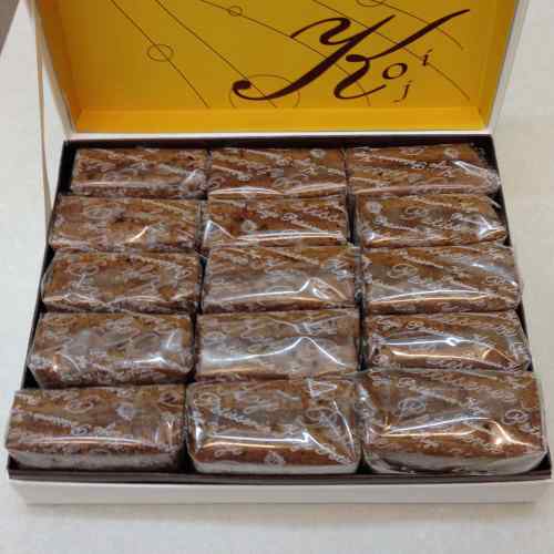 ★至福の濃厚体験★ベルギー産チョコを贅沢に使用したパティスリーコージの「アノワール」■こだわりの3層構造オランダ産ココアを練り込んだしっとりスポンジで、分厚いベルギー産チョコレートを贅沢にサンド。一口食べれば、濃厚なカカオの香りが口いっぱい...