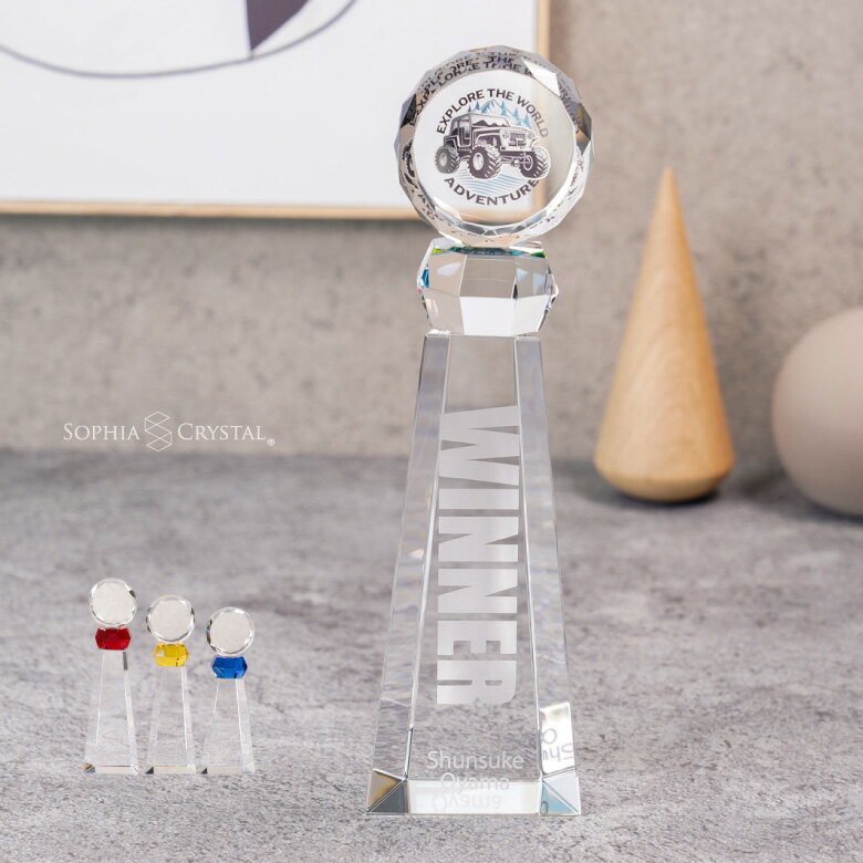 ラッピング、メッセージカードについて その他、クリスタルトロフィー一覧 ガラスについて ガラス・クリスタル製品は材料の特質上、内部に小さな気泡や不純物が見られる場合がございます。 また、素材その物の成型時に、研磨あと、筋、気泡による穴、カケ...