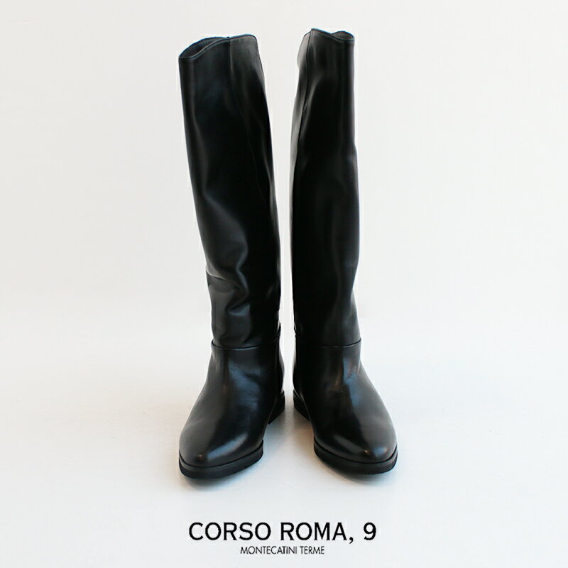 メーカー希望小売価格はメーカー商品タグに基づいて掲載しています[CORSO ROMA,9(コルソローマ)] ロングブーツ　 220C Info 高級感漂う艶やかなレザー仕立てのロングブーツ。 ディテールを削ぎ落したミニマルなルックスが、洗練...