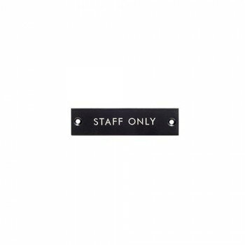 サインプレートでドアや壁にアクセント。おしゃれに飾れます。サイズW8×D0.2×H2cm、ネジ穴2個各:Φ0.3cm、個装サイズ：15.5×5.5×0.3cm重量個装重量：30g素材・材質アイアン生産国インドおすすめ