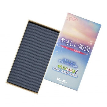 このお線香をお使いのひとときが「穏やかでやさしい時間」でありますように。「やさしい時間」はそんな想いの込められたお線香です。何気ない日々の語らいや、慈しんでくれる人への想い、そして今ここにいることへの感謝。そんな気持ちを香りにたくして手を合...