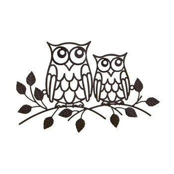 フクロウのユニークなデザインの壁掛けオーナメントです。サイズ巾33×高21cm個装サイズ：38.4×26.2×3.4cm重量個装重量：200g素材・材質アイアン生産国中国壁掛けオーナメント